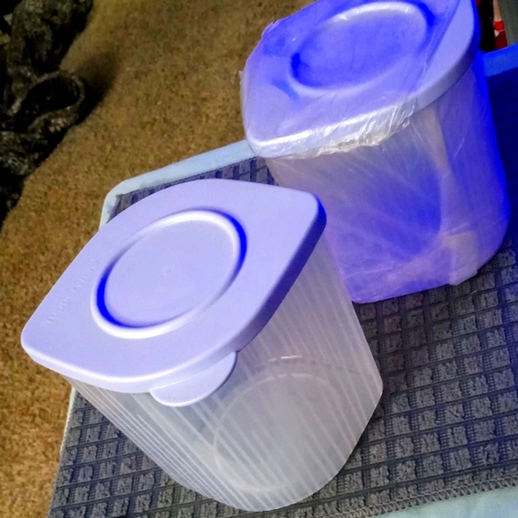 Tupperware | Kitchen | Brand New Tupperwares Large Freshncool Container ...